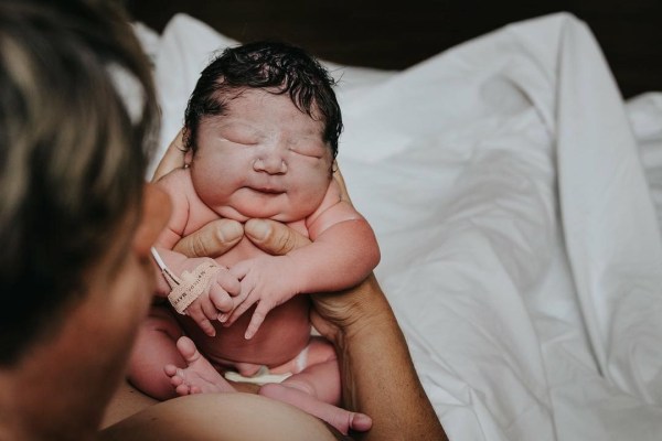 Insta-Birth: These pages share powerful stories of pregnancy and ...