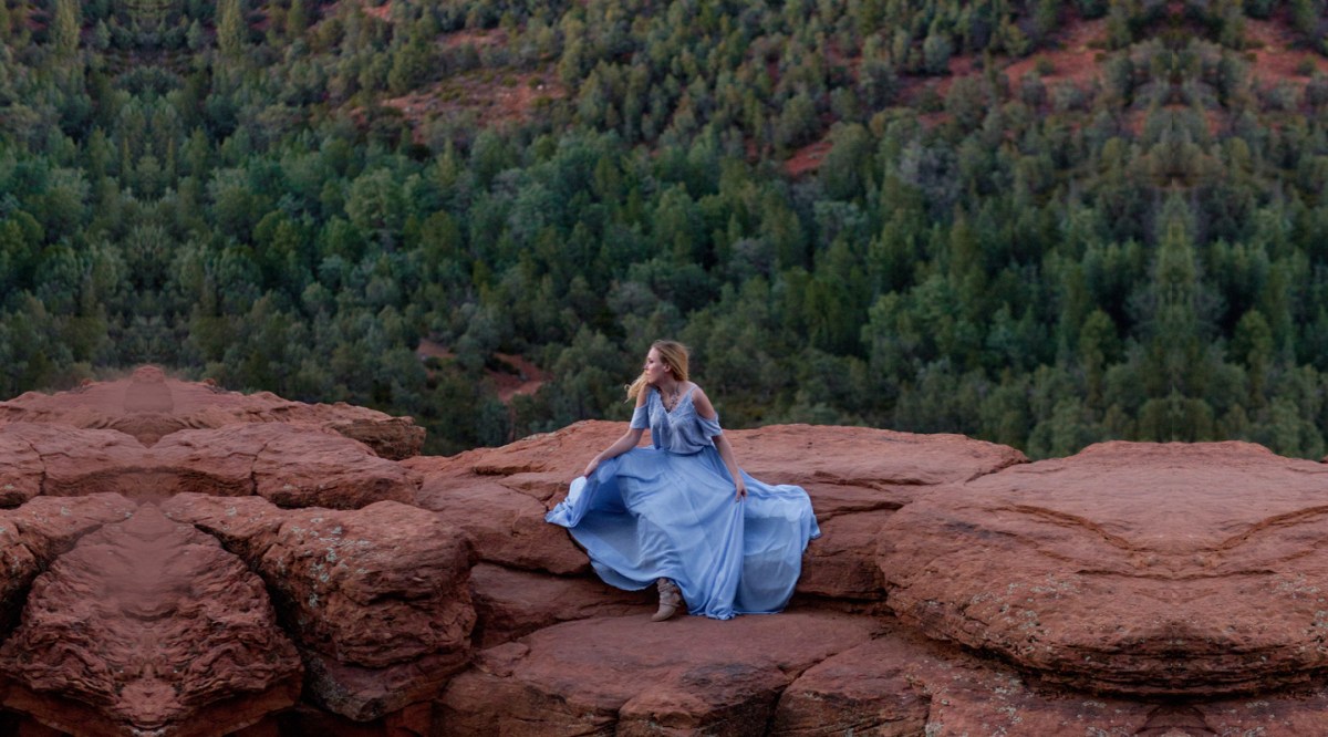 A ‘voice’ in her head led Lynnda Pollio to write an award-winning book ...